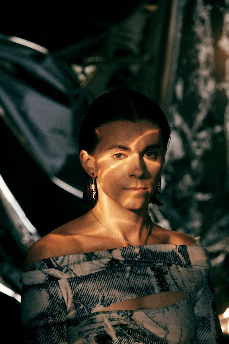 Lynn Gunn: PVRIS Frontwoman Talks Album 'EVERGREEN'